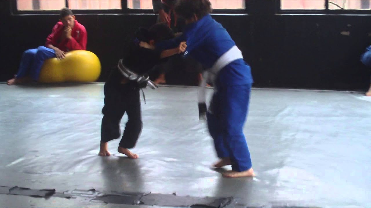 Campeonato interno 2013/GFTeam Engenho Novo Matheus de Faro - YouTube