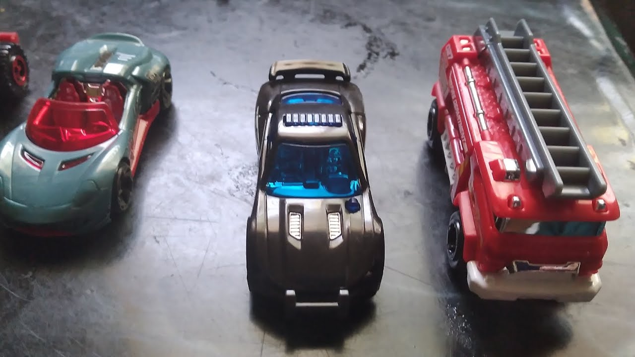 are opening up 3 metal machine cars - YouTube