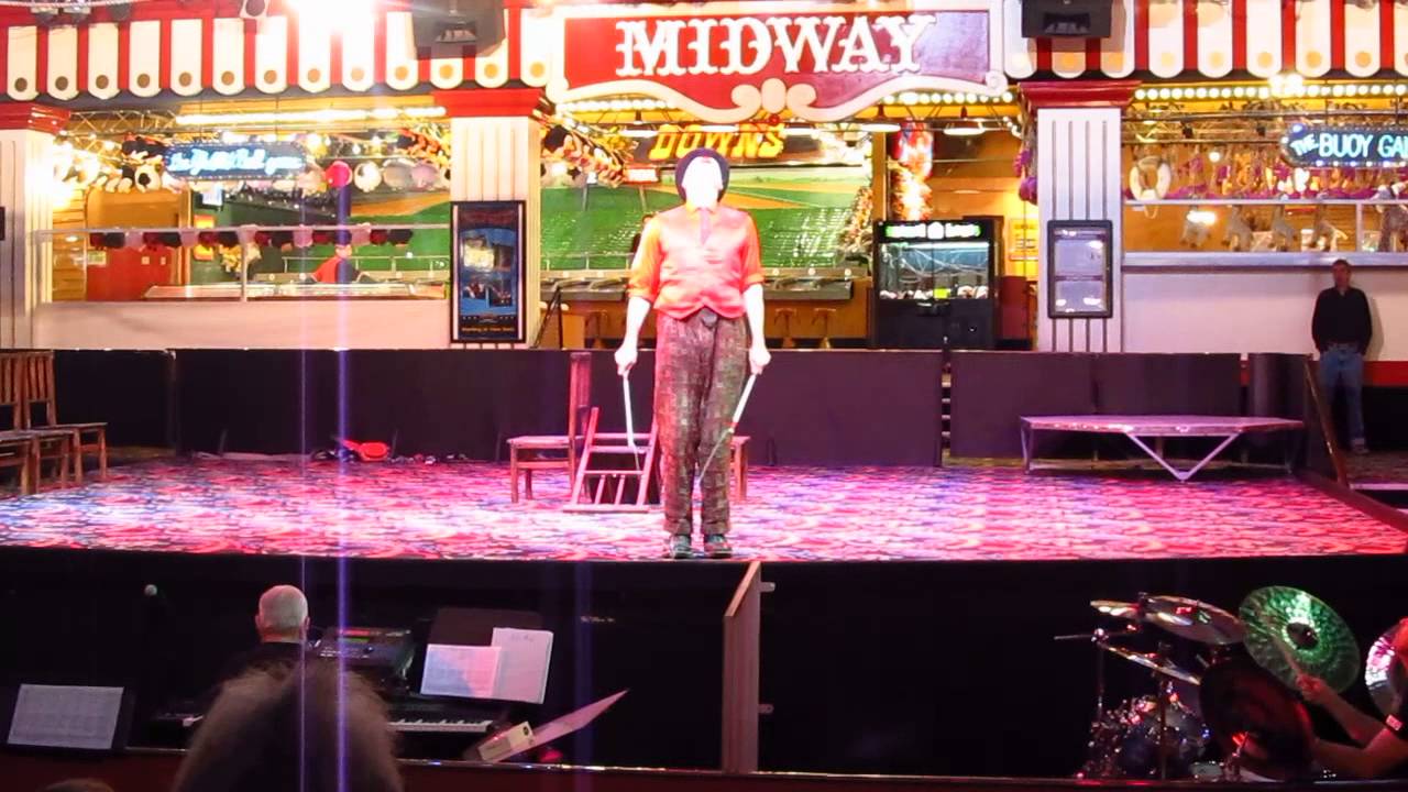 Circus Circus -- Clown Act - YouTube