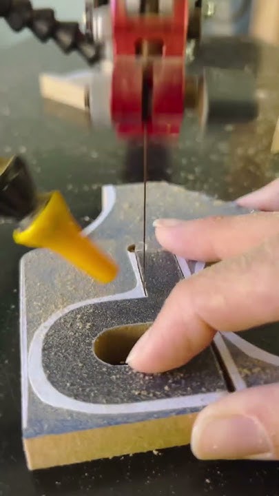 Scrolling technique for creating sharp edges! - YouTube