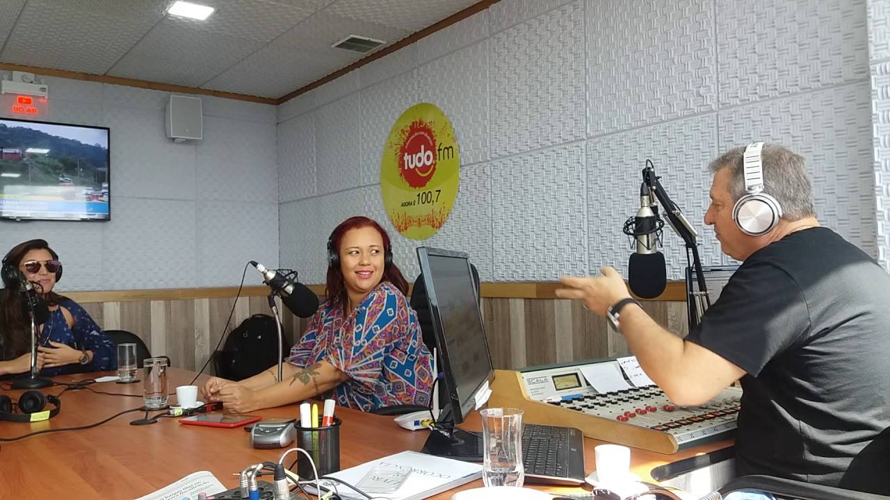 Entrevista com Vina Calmon da banda Cheiro de Amor - Parte 2 - YouTube