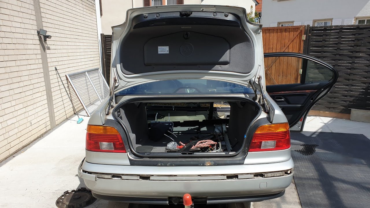 BMW E39 project car P3! PDC problem solved! - YouTube