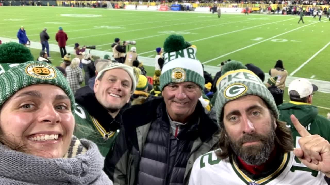Rodgers' doppelganger travels from Germany to London for Packers vs ...
