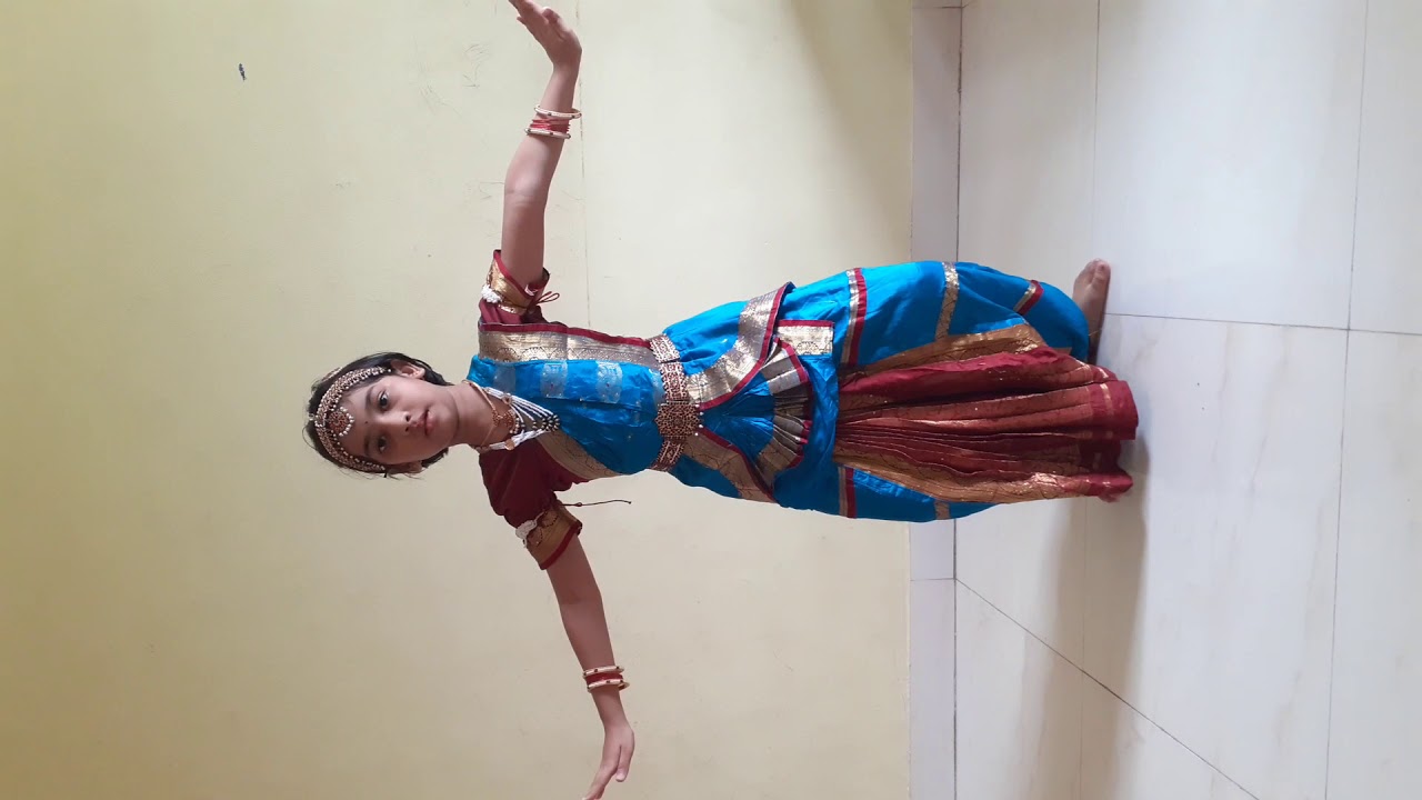 Tanishka's dance - YouTube