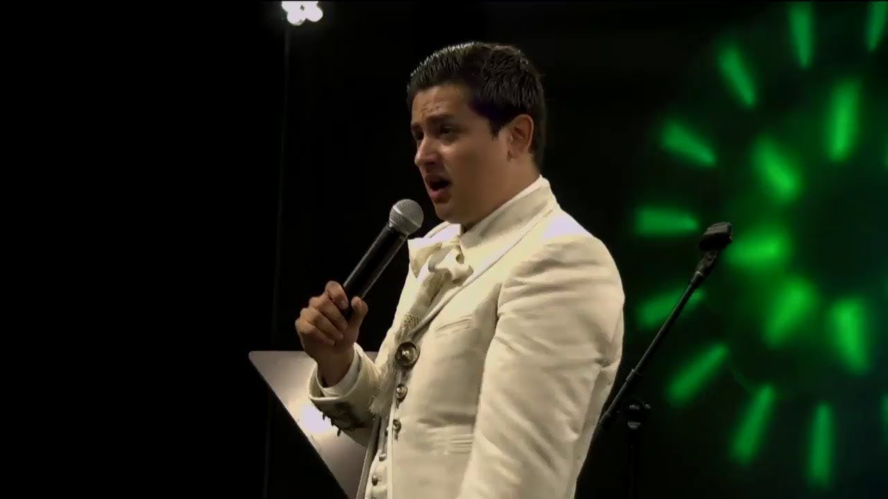 #PorAmorAMéxico presenta a Adrián Bedolla "El Jilguero" 🤠🎤 - YouTube