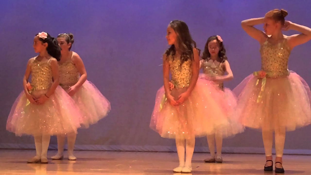 Emmy dancing ballet - YouTube