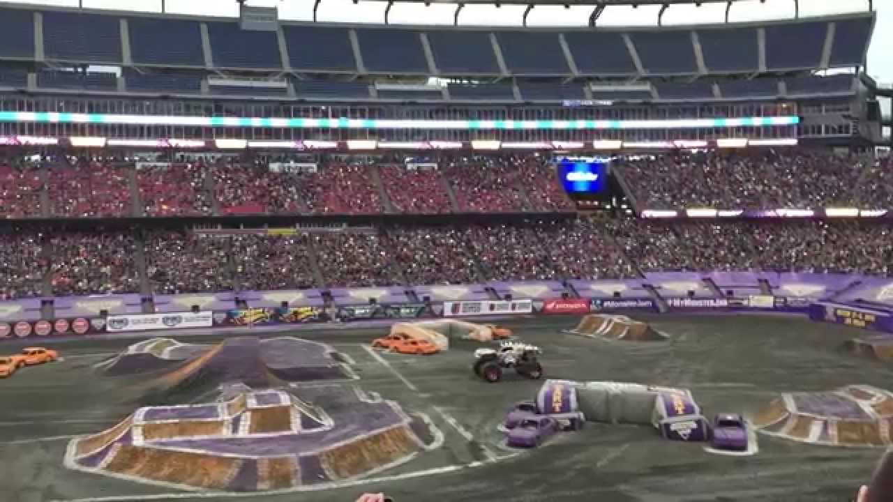 Monster Jam Double Back Flip Max-D Gillette Stadium 2015 - YouTube