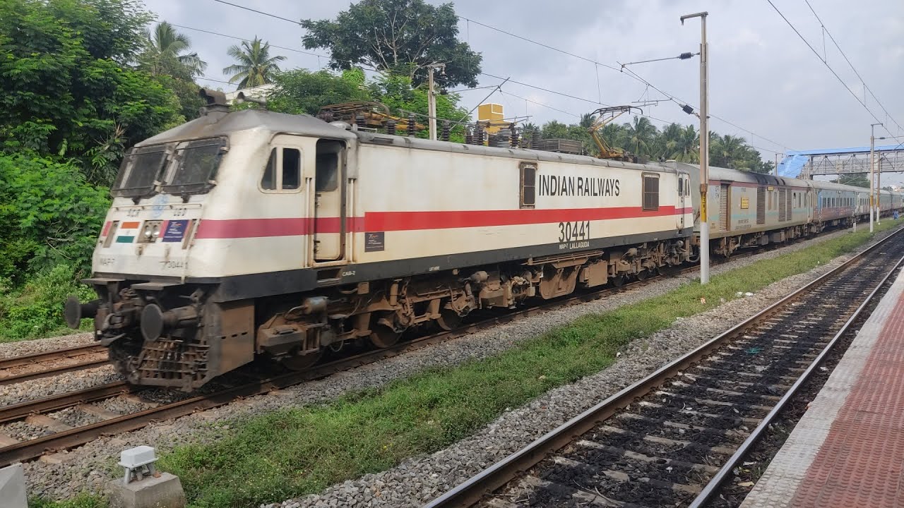 12610 Mysuru Express with LGD WAP-7 #30441 - YouTube