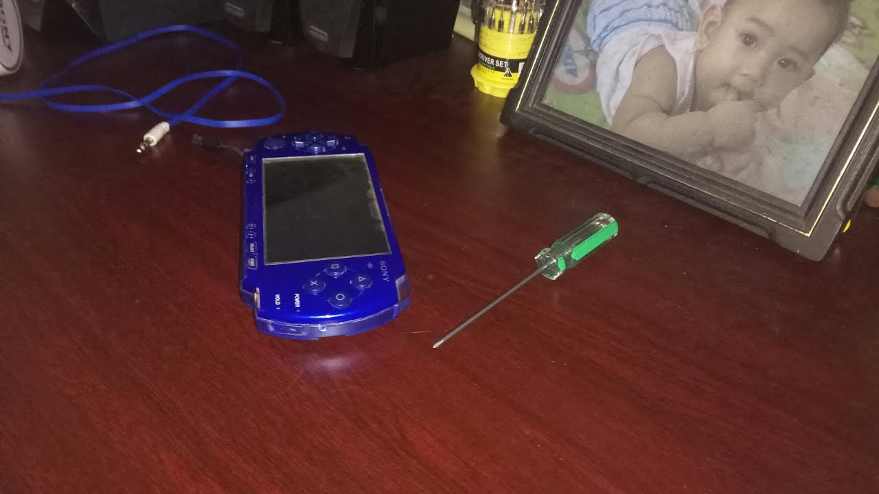 Cara Bongkar Casing PSP 2000 - YouTube