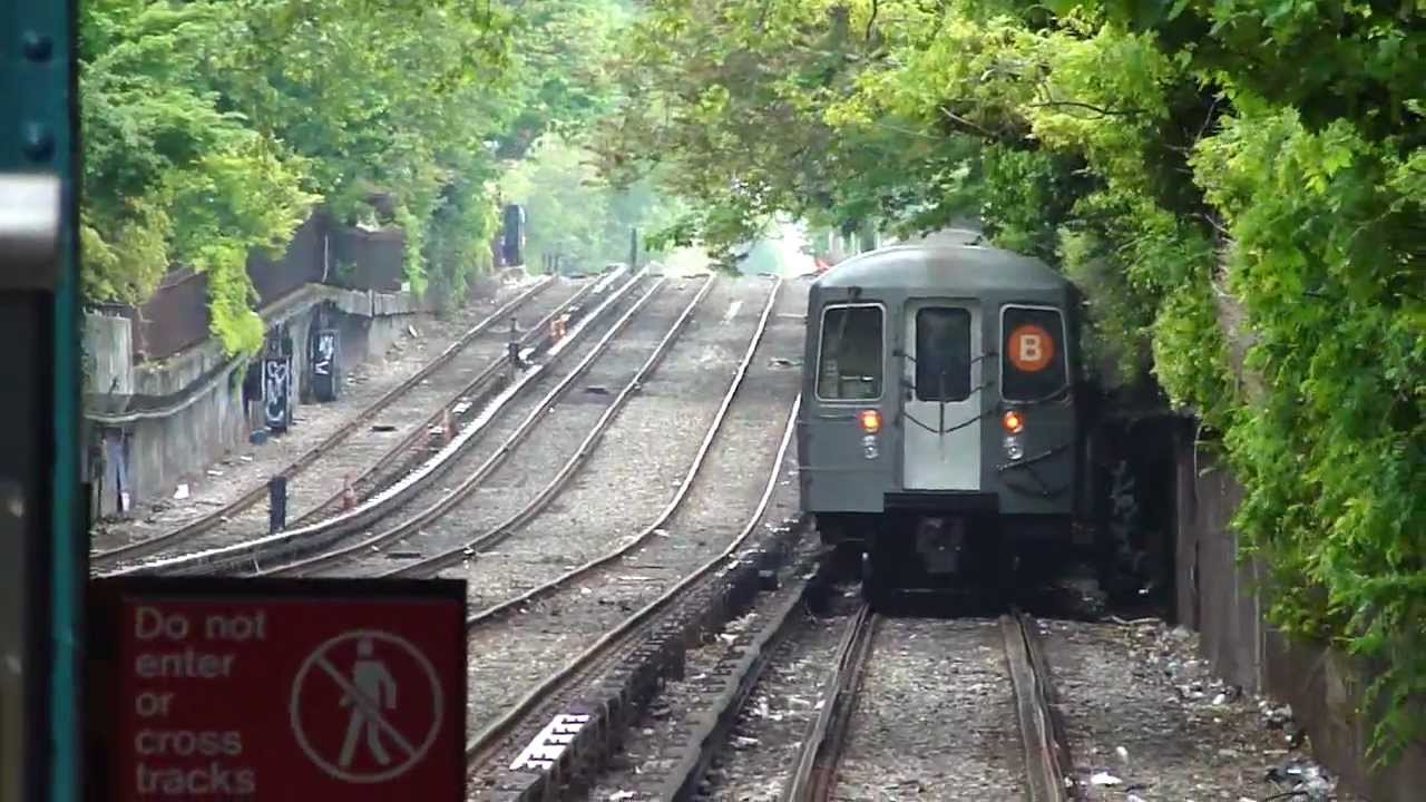 BMT Brighton Line: R68A B Train at Newkirk Plaza (Brighton Local-Midday ...