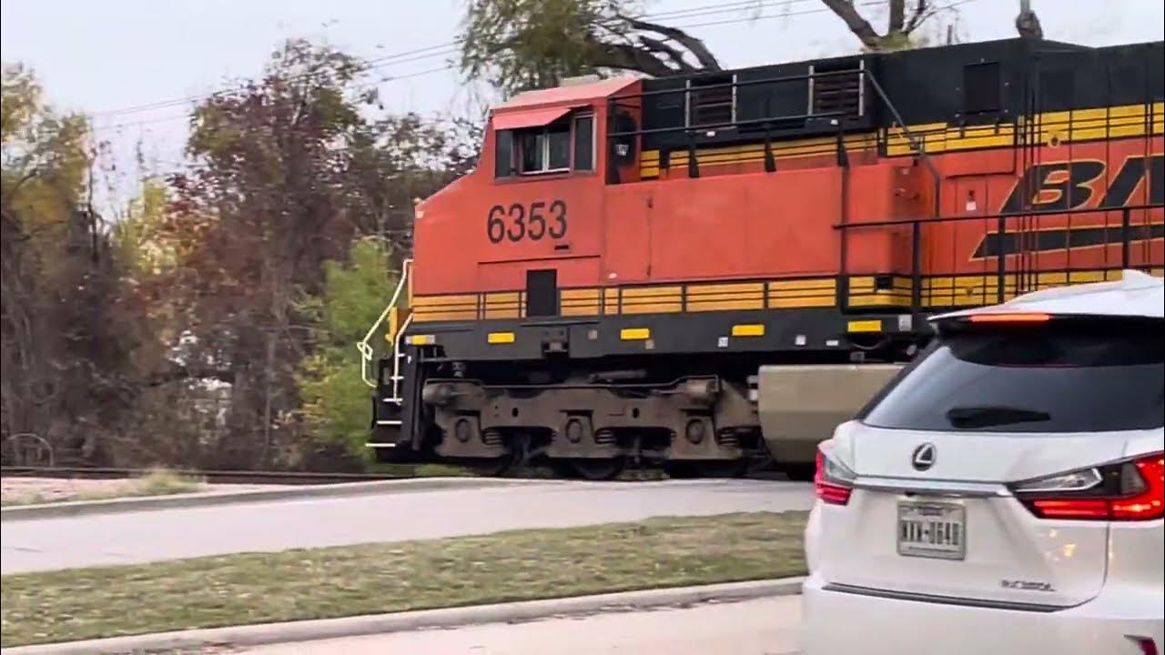 RL Hybrid 2PC K5HLA!!! BNSF 6353 Manifest Train Valwood Pkwy Railroad Crossing Carrollton TX ...