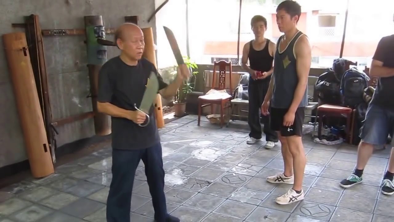 Lo Man Kam Wing Chun Double Knives 盧文錦八斬刀 - YouTube