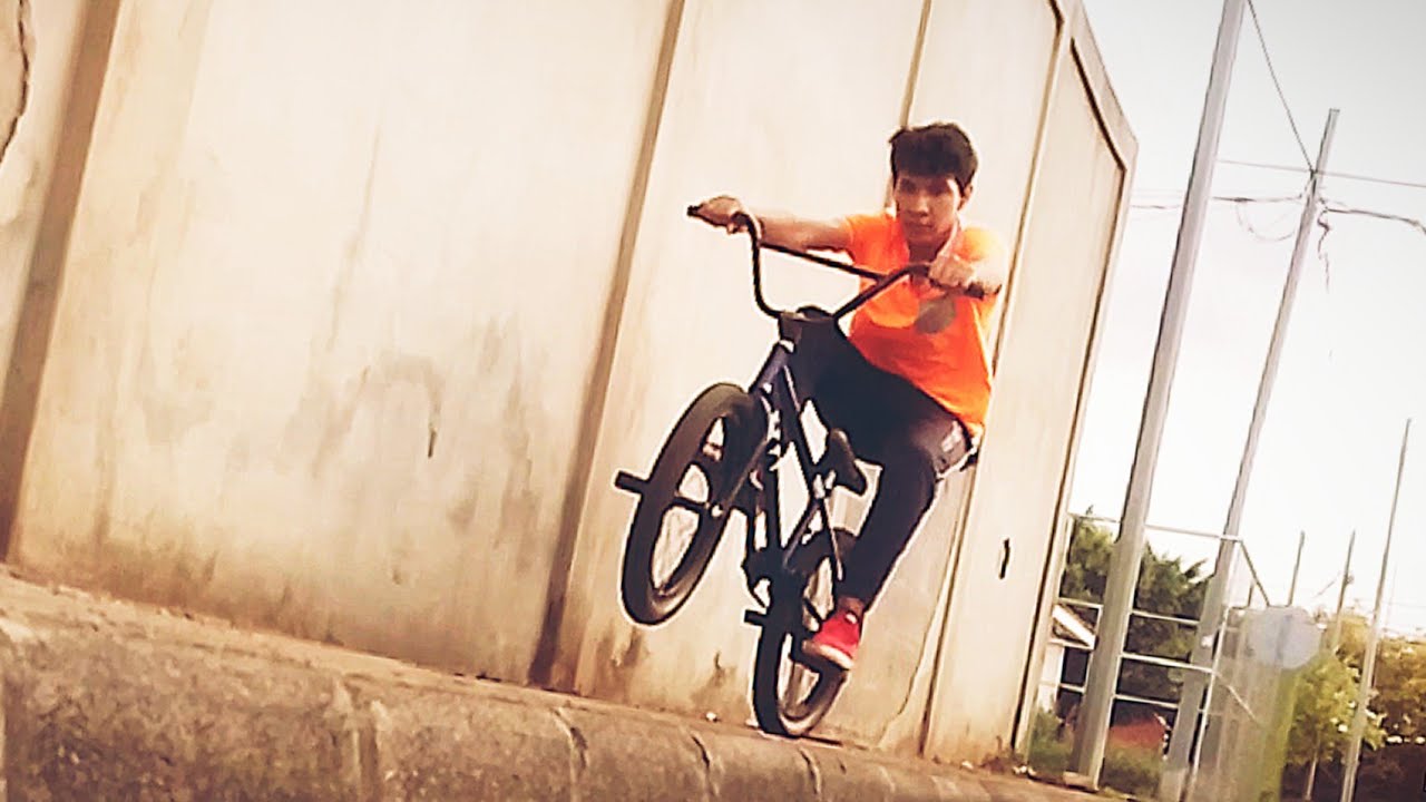 BMX EN CUARENTENA - street clips Alex Medrano - YouTube