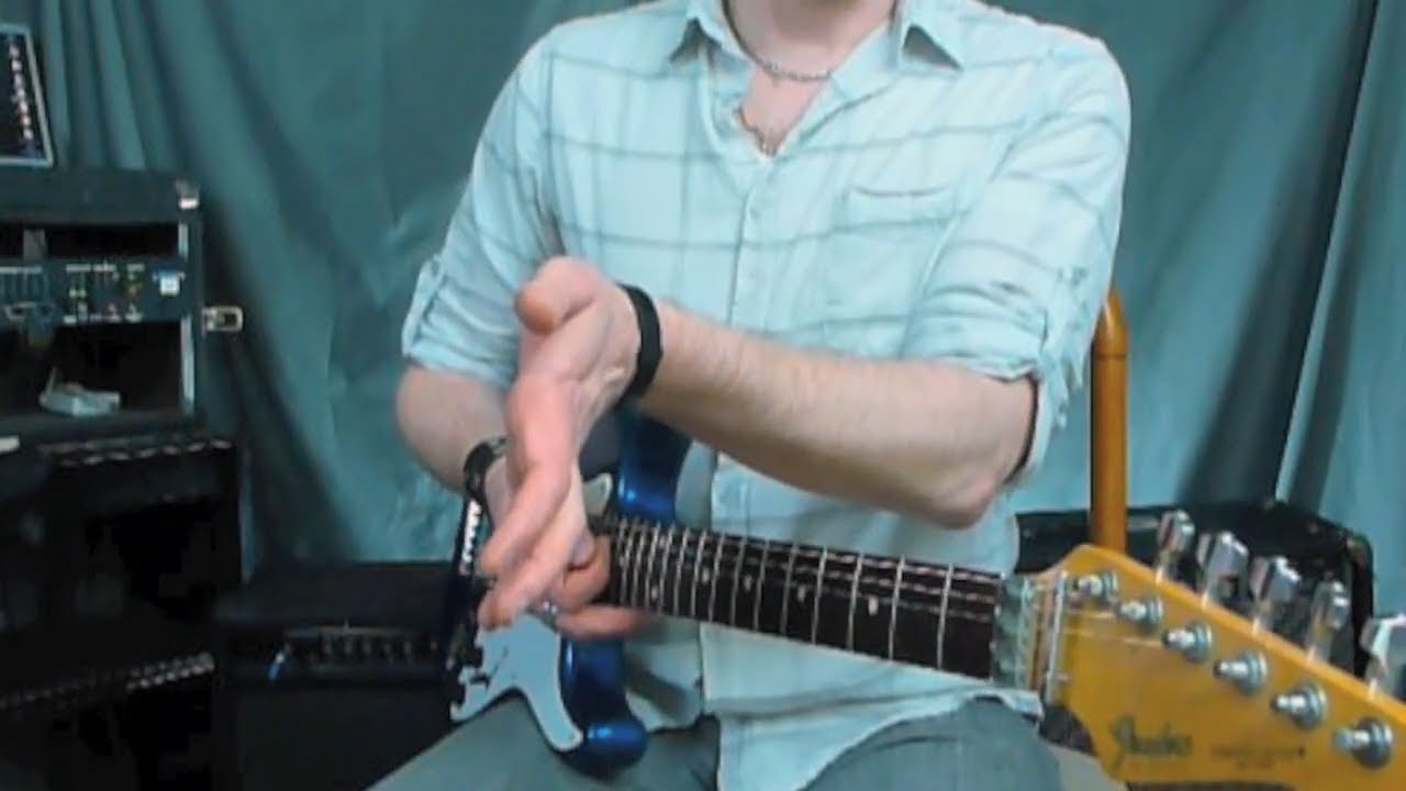 Fret Hand Technique - To Avoid Tension and Play Better (Part 2 of 5 ...