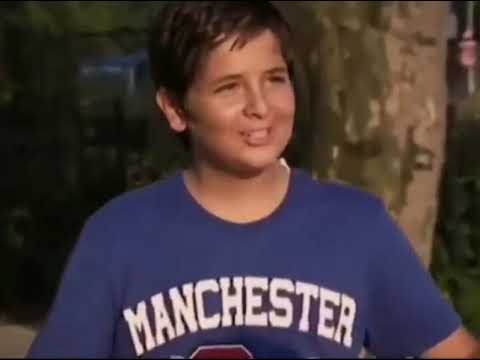 Polisleri gören Metin Tekin ve Tunç turist taklidi yapıyor - Arka Sokaklar