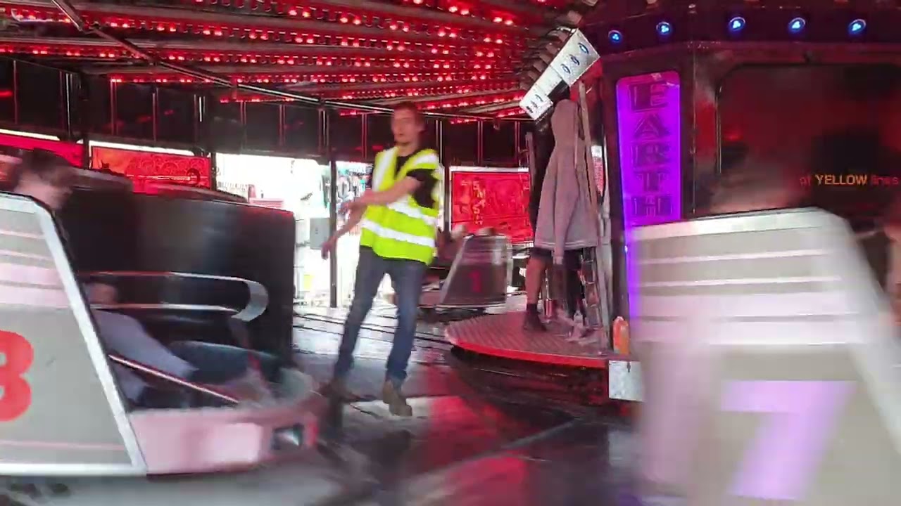Tremendous fun at David Rowland & Sons Funfair Teignmouth !! - YouTube