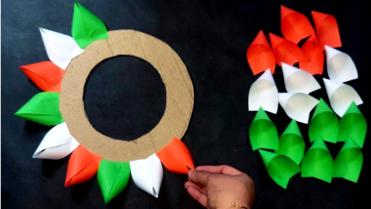 2 Beautiful Tricolour Paper Wall Hanging/Independence Day Paper Craft ...