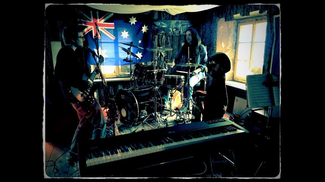 The Crazy Juggler's Prog Orchestra - Stigmata - YouTube