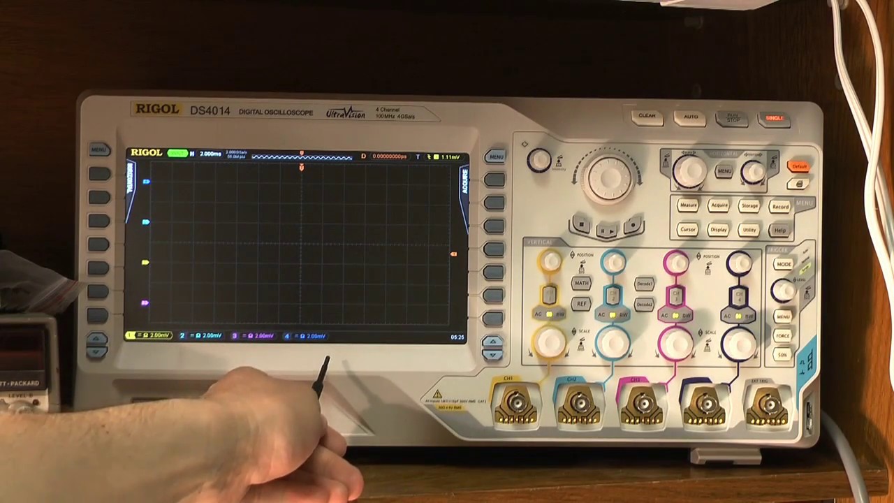 Misc 002 parte 1: EEVBlog #983 com o Rigol DS4000 (em inglês) - YouTube