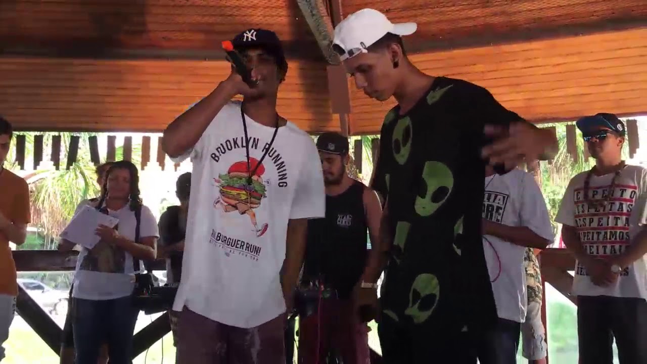 Batalha de rap no ver o rio (Blackout x Formiga) - YouTube