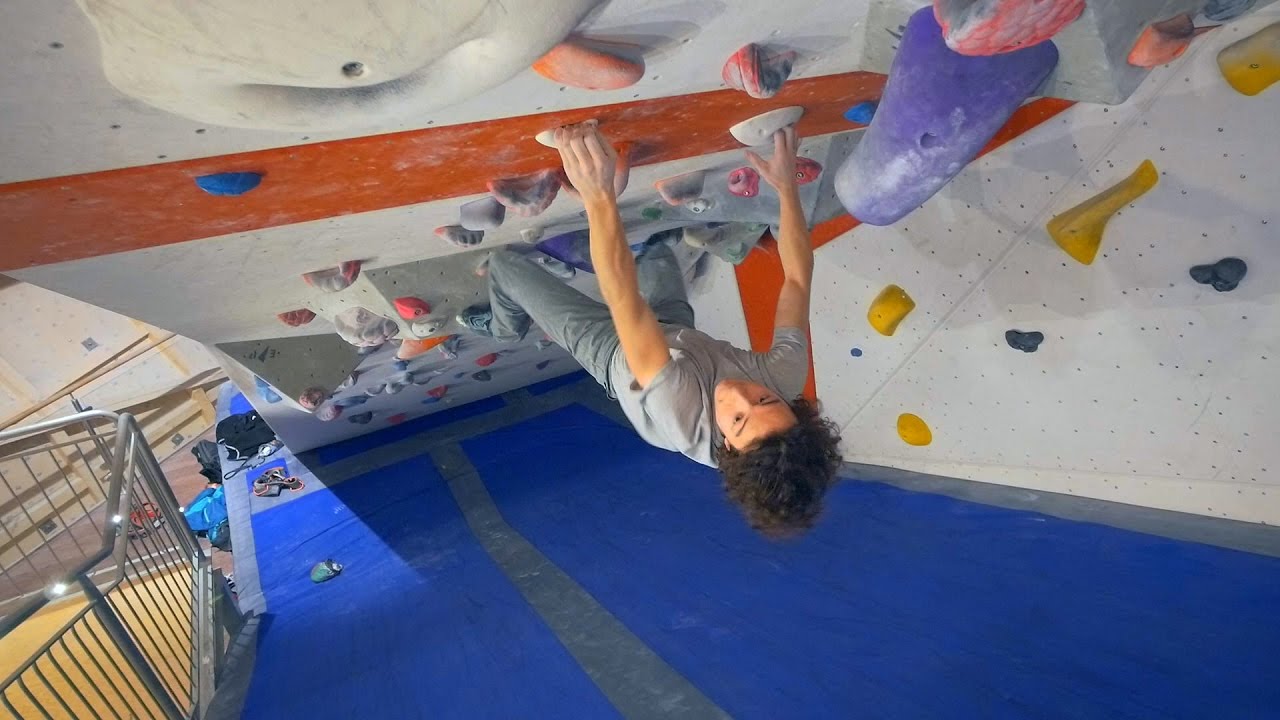 Climbing In The Tunnel With Axel! - YouTube