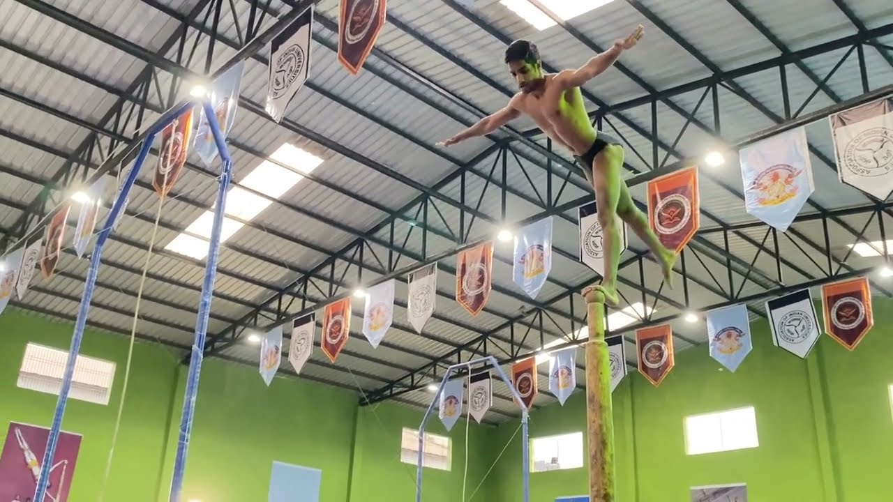 Maharashtra Mallakhamb player deepak shinde #mallakhamb (send your ...