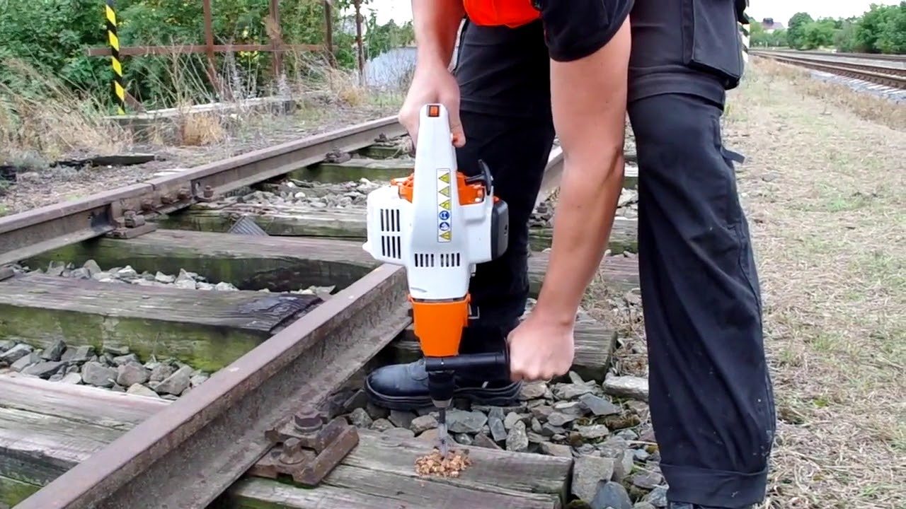 STIHL BT 45 - YouTube