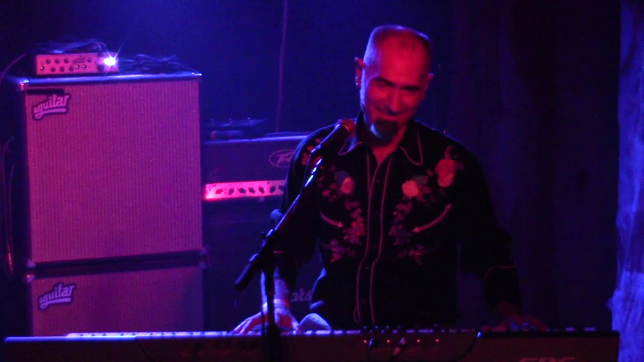 Garry Novikoff @ Arlene's Grocery (01 August 2019) - YouTube