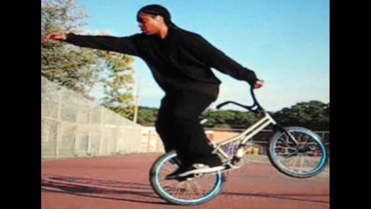 BMX Freestyle Flatland 2011 - Lung spin,hitchhiker,cyclone,gerator ...