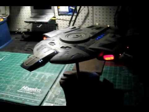 AMT/ERTL 1/450 Scale Deep Space Nine U.S.S. Defiant Buildup PT 5 - YouTube