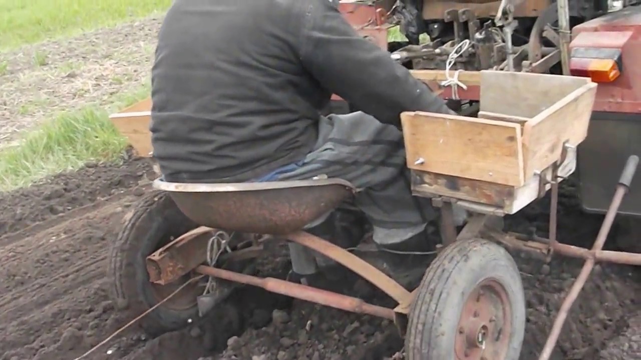 Homemade invention Potato planter Sadzenie ziemniaków 26 4 2017 ...