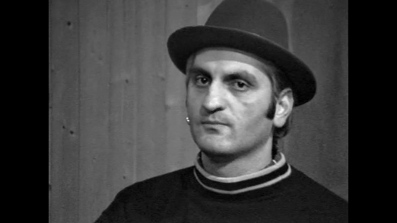 CHARLY MARKARIAN "STRANGE ATTACK" - YouTube