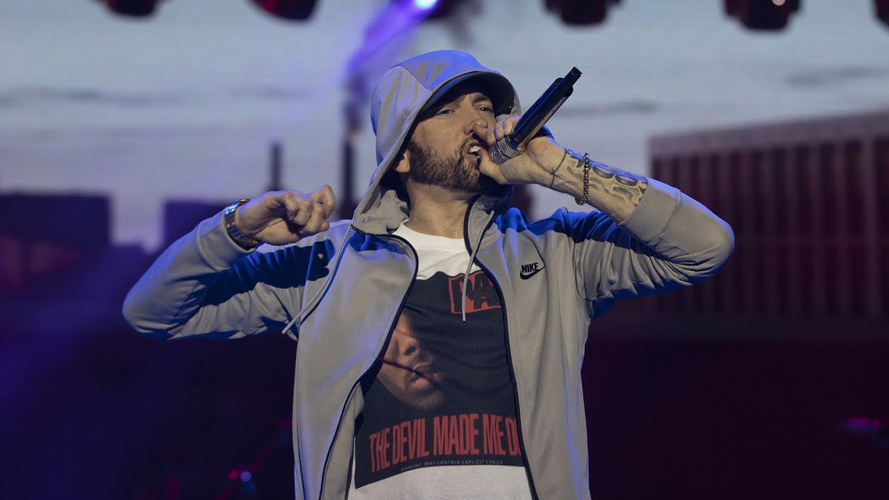 Eminem - White America [Close-up] (Bonnaroo 2018) - YouTube