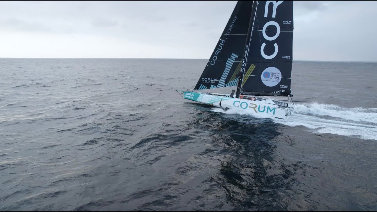 Nouvelle paire de foils pour notre IMOCA CORUM L'Épargne - YouTube