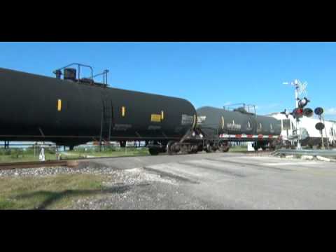 UP 7349 West Leads the QEWWC 25- Lissie, TX - YouTube