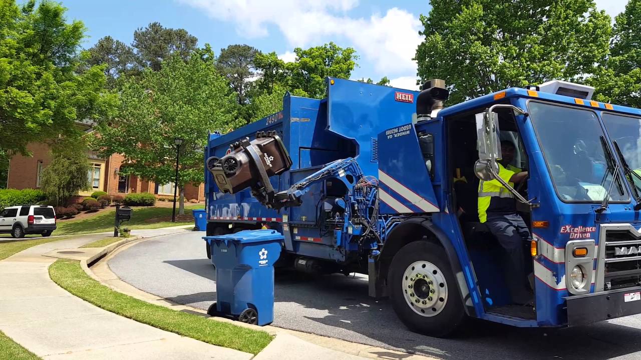 Republic services Heil Multitask Sideloader - YouTube