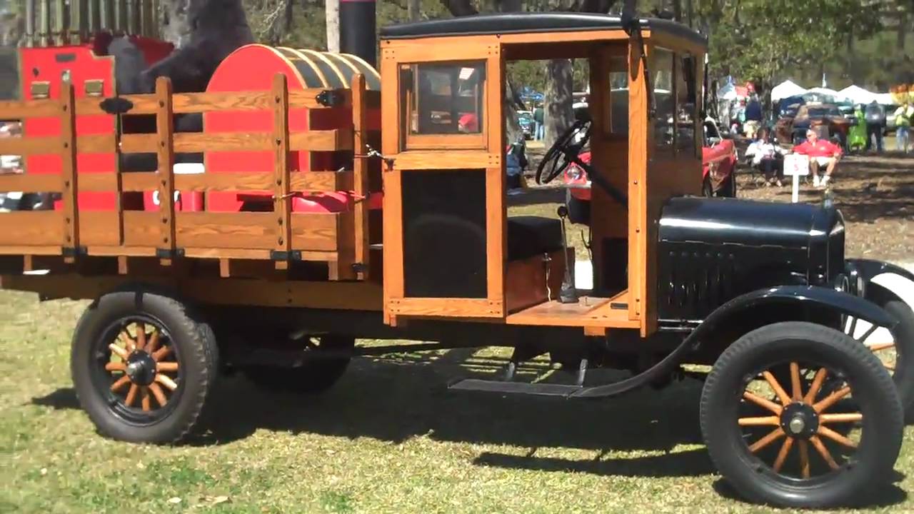 Calliope,1926 Ford TT truck @ car show - YouTube