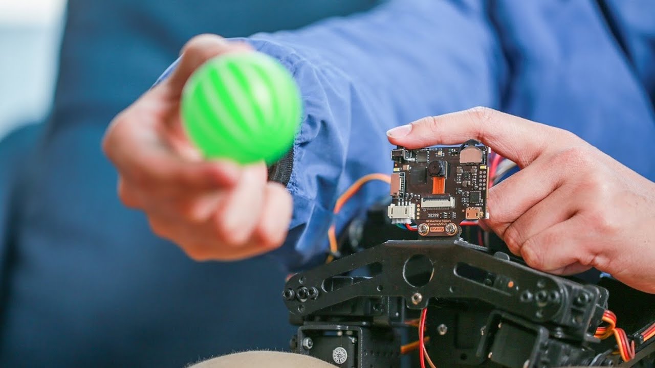 HUSKYLENS – An Easy-to-use, Powerful AI Camera - YouTube