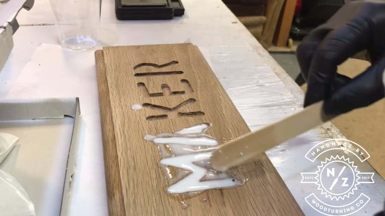 MAKING A MAKERS SIGN USING MY MAKITA ROUTER! - YouTube