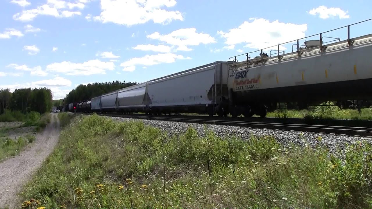 [HD] CN 2344, CN 5634 (Train 473 West) passing in Rivière Bleue Qc ...