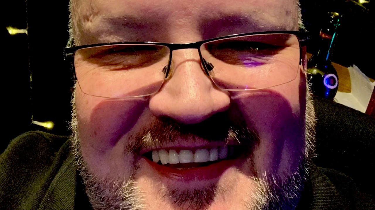 Paul Staines sings Helpless Albie Wycherley - YouTube