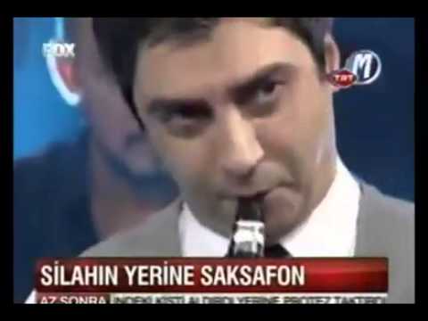 Polat Alemdar Klarnet Ve Saksafon Çalıyor