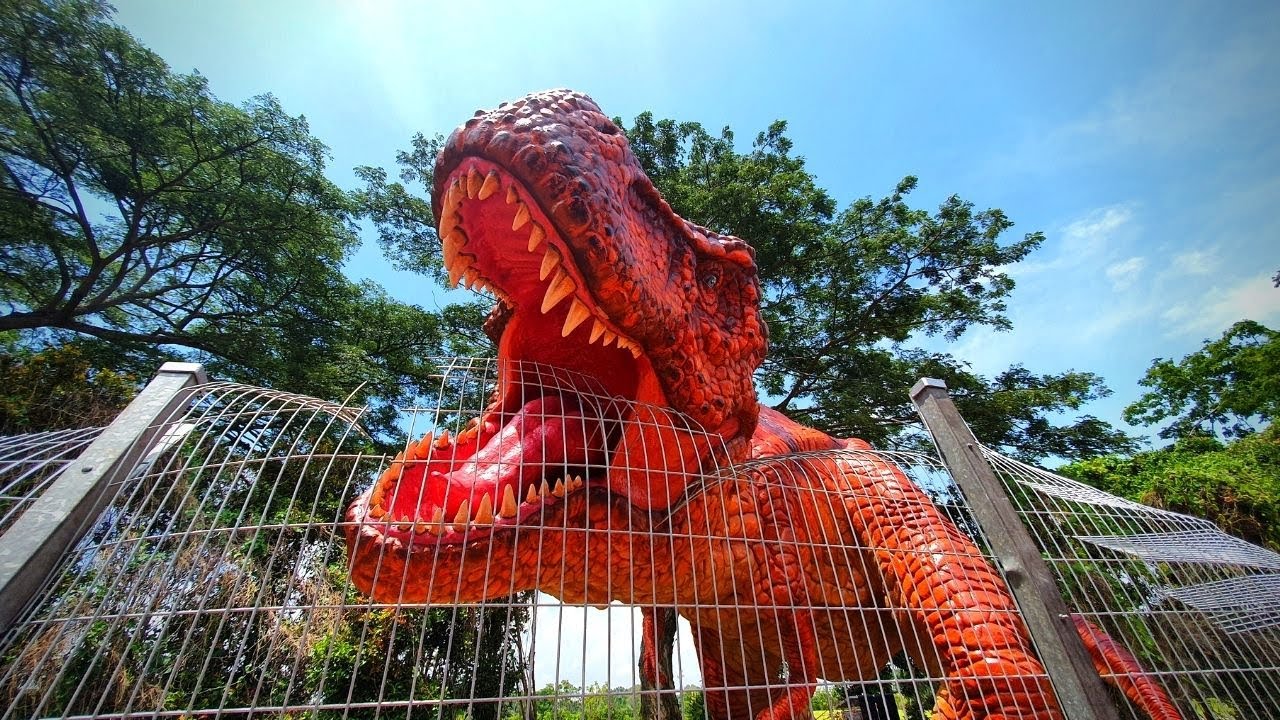 Changi Jurassic Mile Singapore - Walking Tour - YouTube