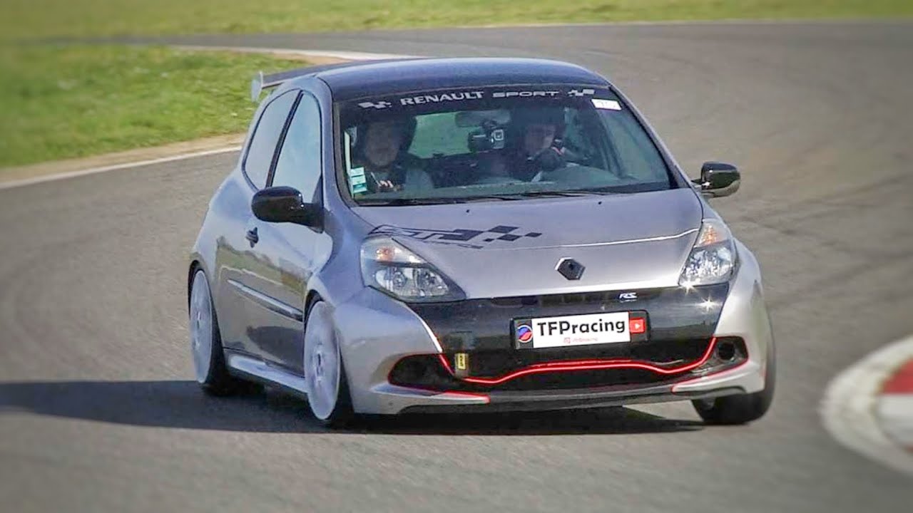 JE CONDUIS UNE CLIO RS À 17 ANS!😈 ON BATAILLE ENTRE COPAINS ! - YouTube