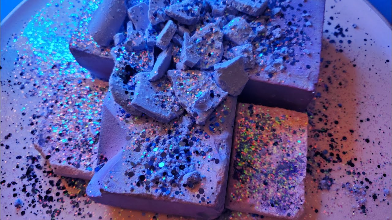 ASMR ️| Night time crush 🌌 topped with wet Blue cornstarch pieces and ...