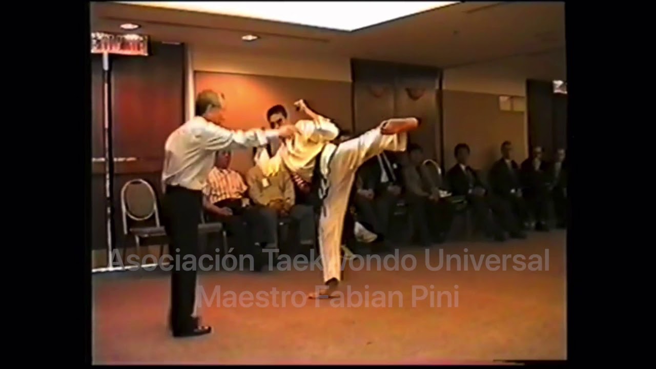 General Choi Hong ahí corrigiendo Ko Dang/ Juche - Material Inédito ...