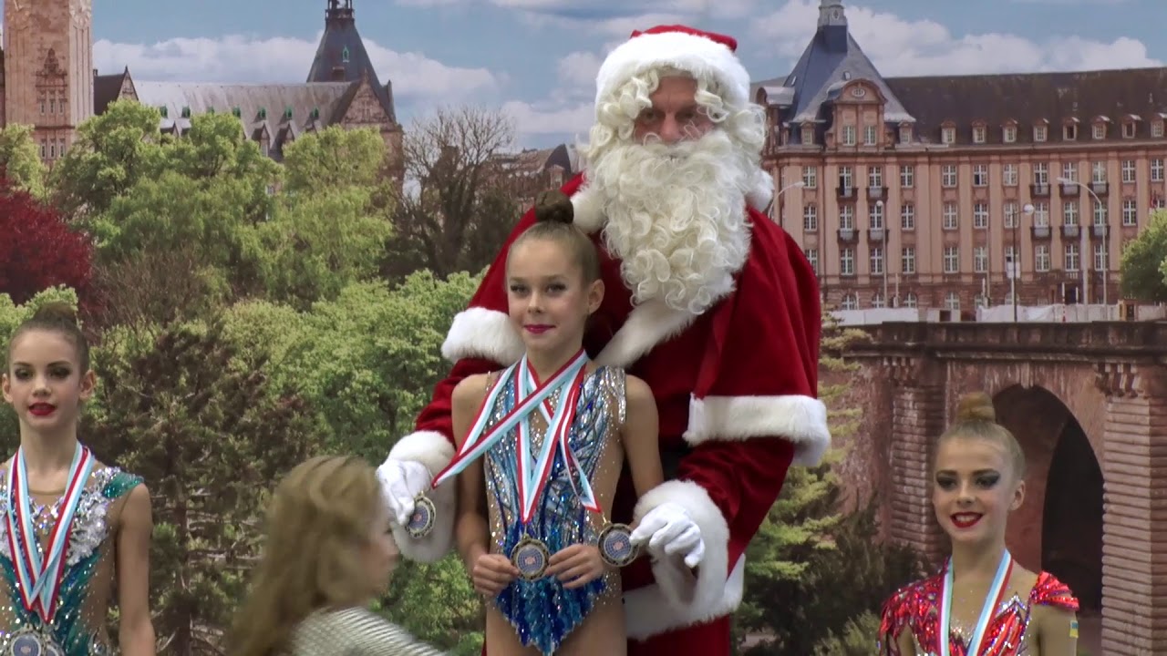 Awarding ceremony gymnasts 2009 & 2007 y b - YouTube