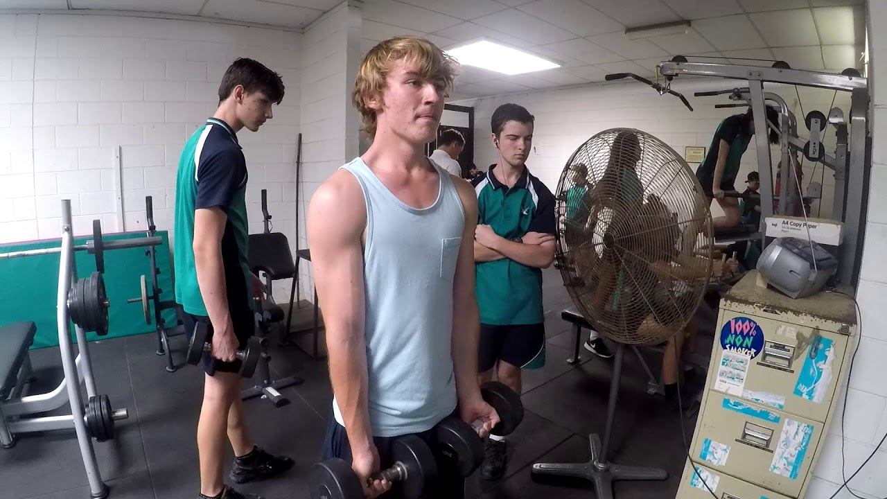 begginer body builder's first workout video (very uncoordinated) - YouTube