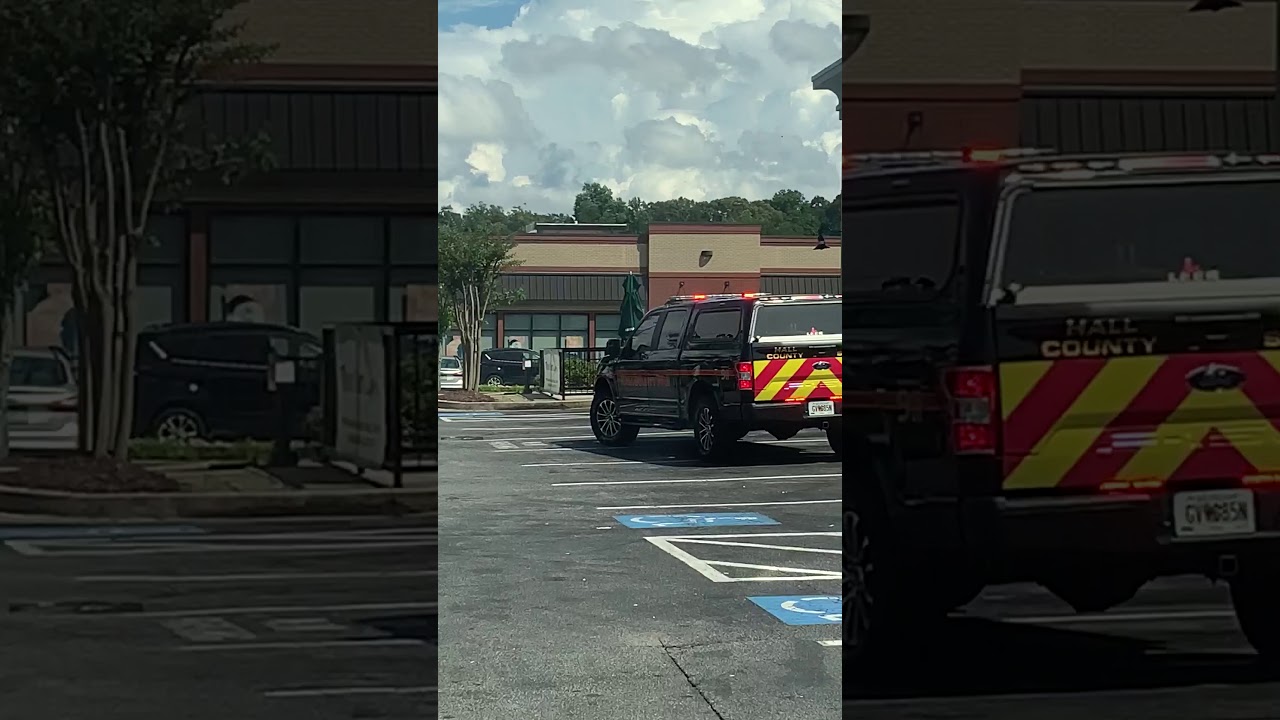 Hall County Fire Services Captain 1 backing up. - YouTube