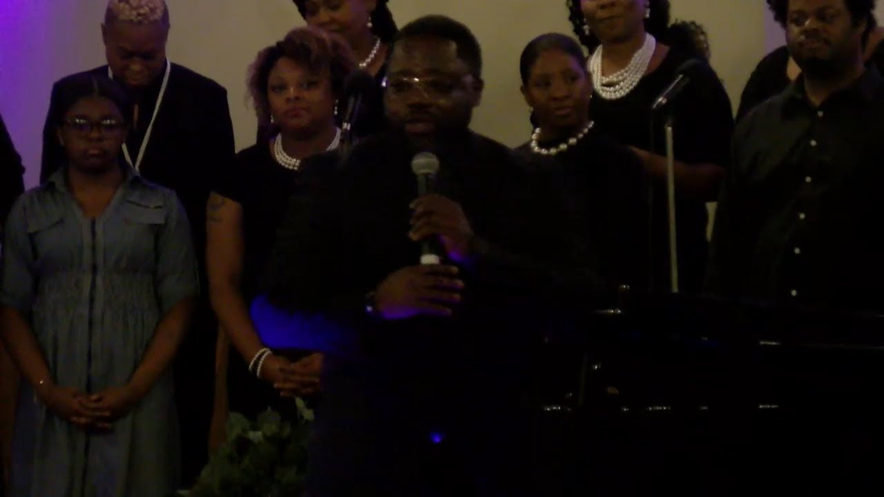 Ronald Thornton and The Sound of Music Chorale - YouTube